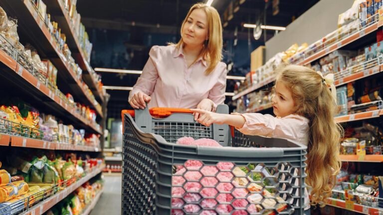 Ideas for having a successful day of shopping with the kids